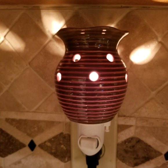 Scentsy | Accents | Scentsy Mini Plugin Warmer Groovy Brown | Poshmark